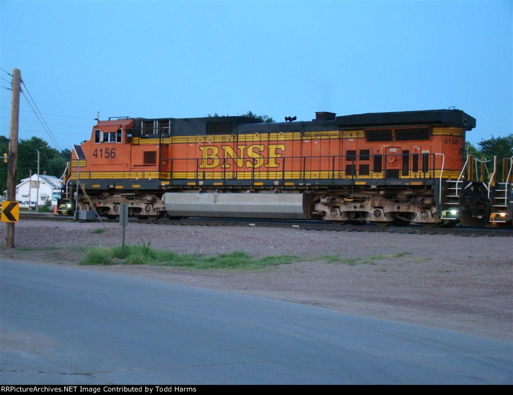 BNSF 4156